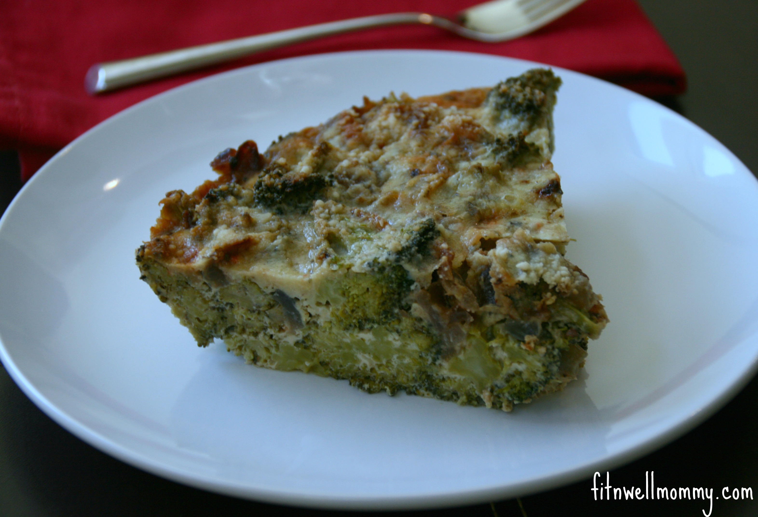 Crustless Broccoli Cheddar Quiche - Deliciously Fit